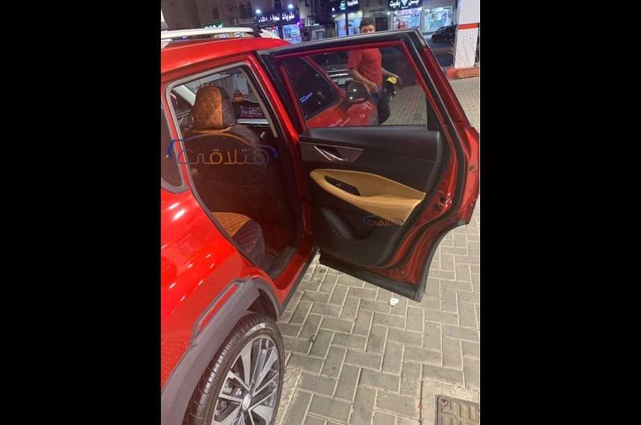 CS 35 Plus Changan 2023 Luxor Red 6988885 - Car for sale : Hatla2ee