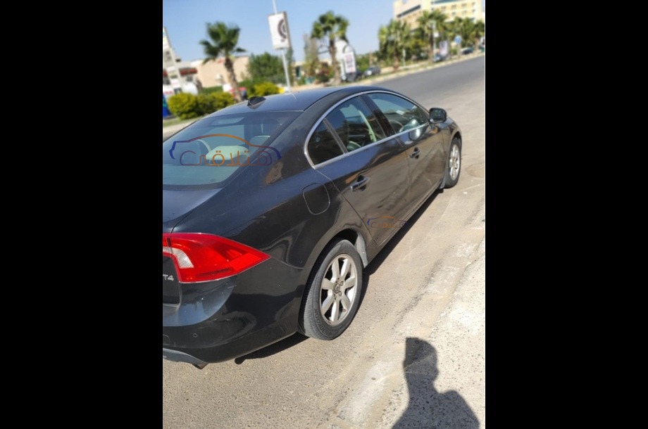S60 Volvo 2012 Sheikh Zayed City Black 6992817 - Car for sale : Hatla2ee