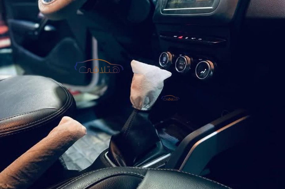 Duster Renault 2020 Heliopolis Silver 7000128 - Car for sale : Hatla2ee