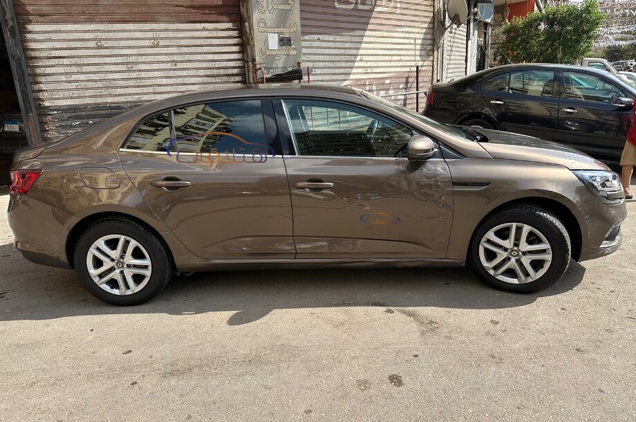 Megane Renault 2020 Heliopolis Bronze 7000283 - Car for sale : Hatla2ee