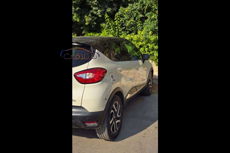 Captur Renault 2017 Nasr city Beige 7005982 - Car for sale : Hatla2ee