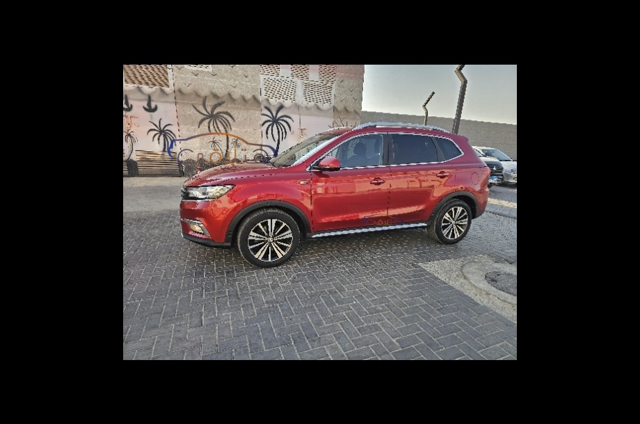 Rx5 MG 2021 Pyramids Gardens Dark red 7008239 - Car for sale : Hatla2ee