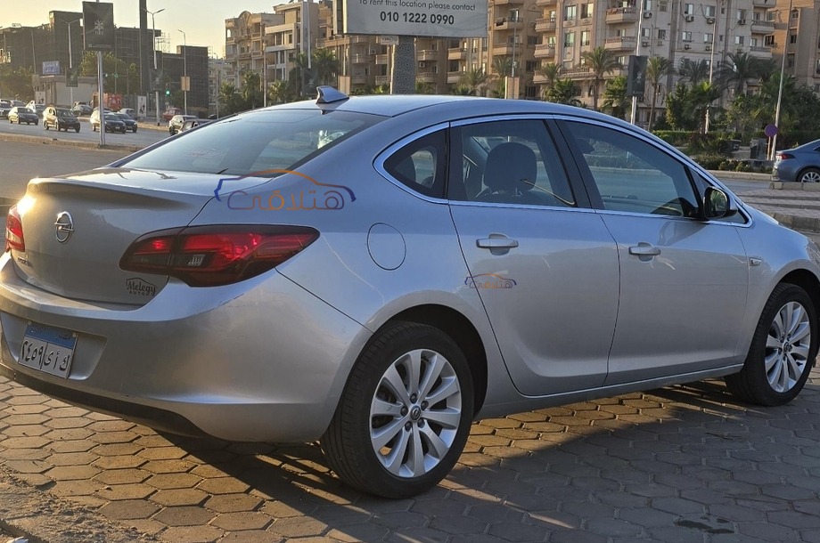 Astra Opel 2016 Cairo Silver 7008864 - Car for sale : Hatla2ee