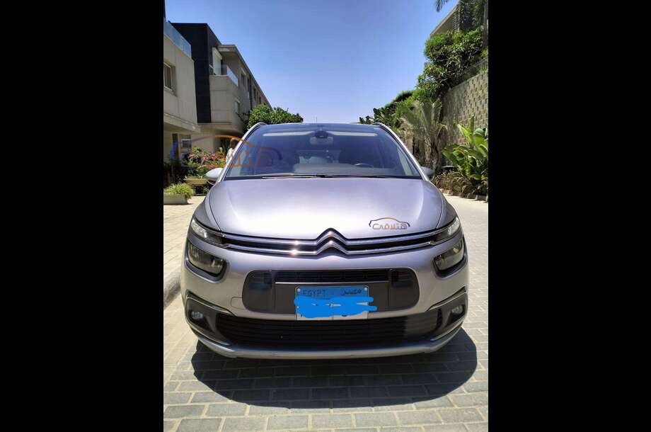 C4 Citroën 2020 Sheikh Zayed City Silver 7009111 - Car for sale : Hatla2ee