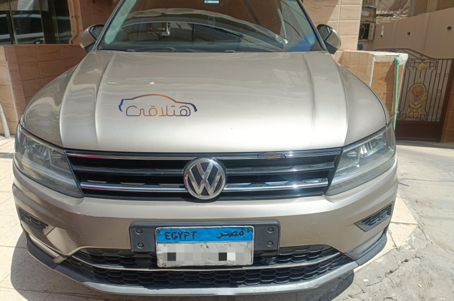 Tiguan Volkswagen 2018 Heliopolis Gold 7009264 - Car for sale : Hatla2ee