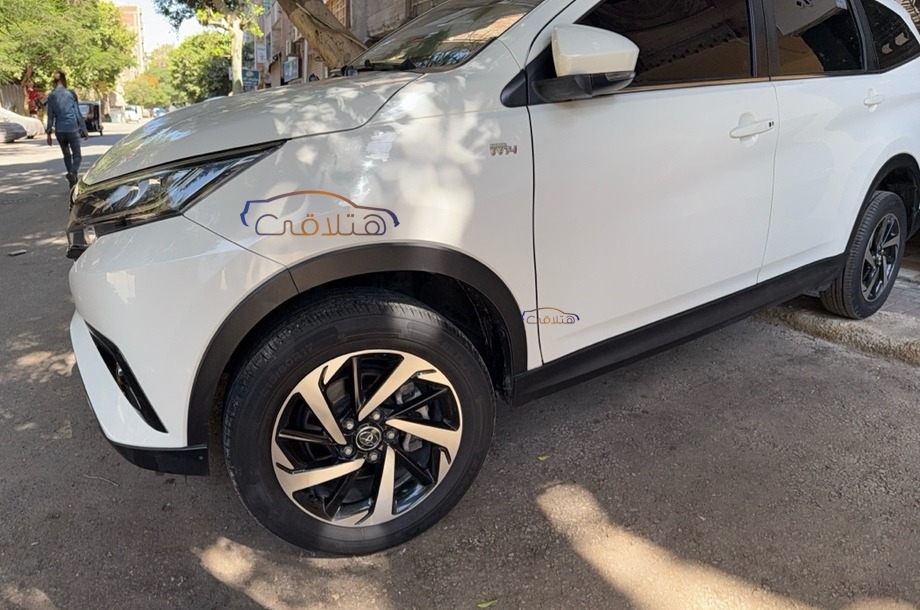 Rush Toyota 2020 Shobra White 7014098 - Car for sale : Hatla2ee