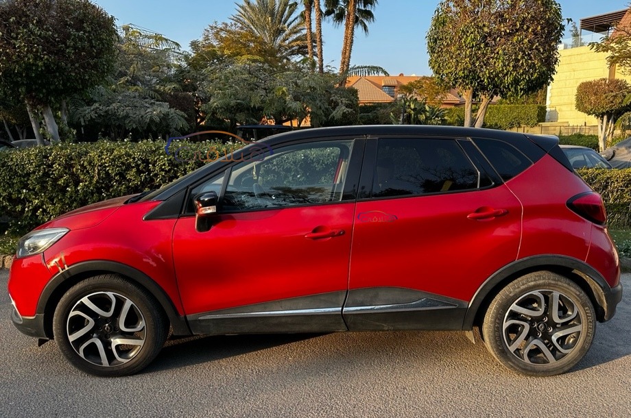 Captur Renault 2017 6 October Red 7015091 - Car for sale : Hatla2ee