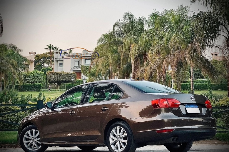 Jetta Volkswagen 2012 Tagamo3 - New Cairo Black 7016909 - Car for sale : Hatla2ee