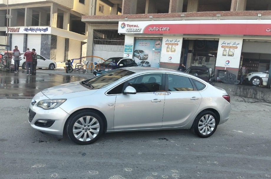 Astra Opel 2018 Alexandria Silver 7016954 - Car for sale : Hatla2ee