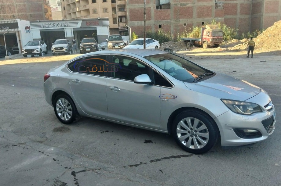Astra Opel 2018 Alexandria Silver 7016954 - Car for sale : Hatla2ee