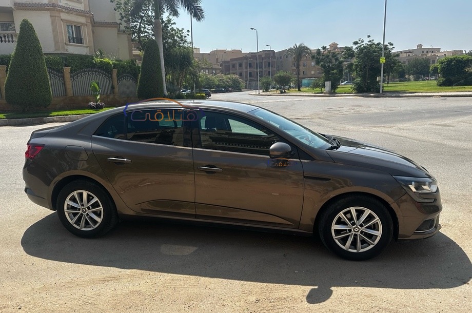 Megane Renault 2018 Tagamo3 - New Cairo Brown 7017629 - Car for sale ...