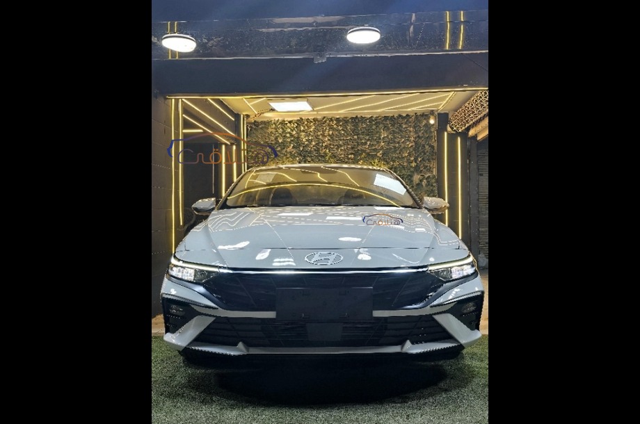 Imported : Elantra CN7 Hyundai 2025 Sheraton White 7021692 - Car for sale : Hatla2ee
