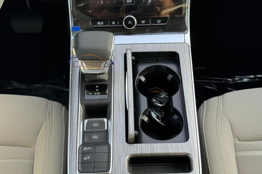 Imported : RX5 Plus MG 2024 Tanta Silver 7021765 - Car for sale : Hatla2ee