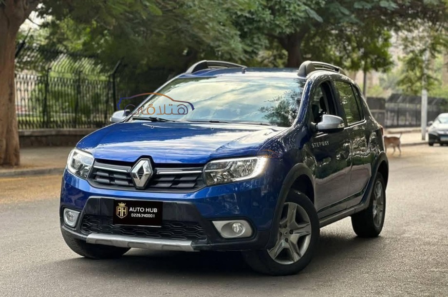 Sandero Step Way Renault 2021 Cairo Blue 7024404 - Car for sale : Hatla2ee