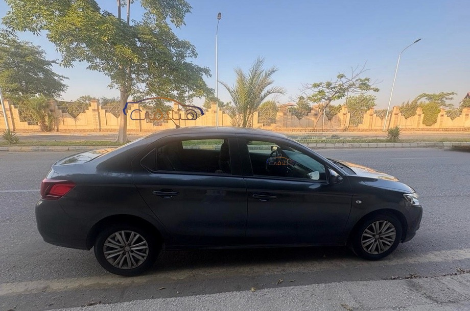 301 Peugeot 2018 6 October Gray 7026658 - Car for sale : Hatla2ee
