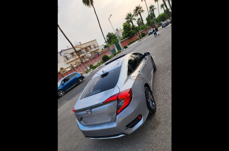 Civic Honda 2021 Ismailia Silver 7028282 - Car for sale : Hatla2ee