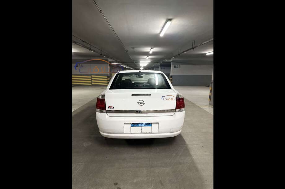 Vectra Opel 2008 Alexandria White 7028916 - Car for sale : Hatla2ee