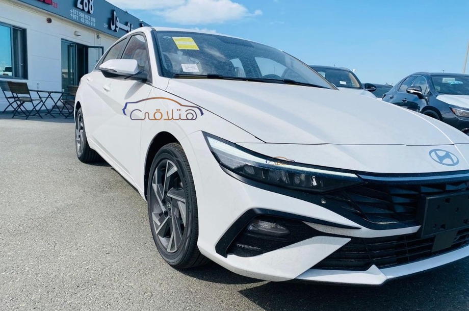 Elantra CN7 Hyundai 2025 Cairo White 7030277 - Car for sale : Hatla2ee