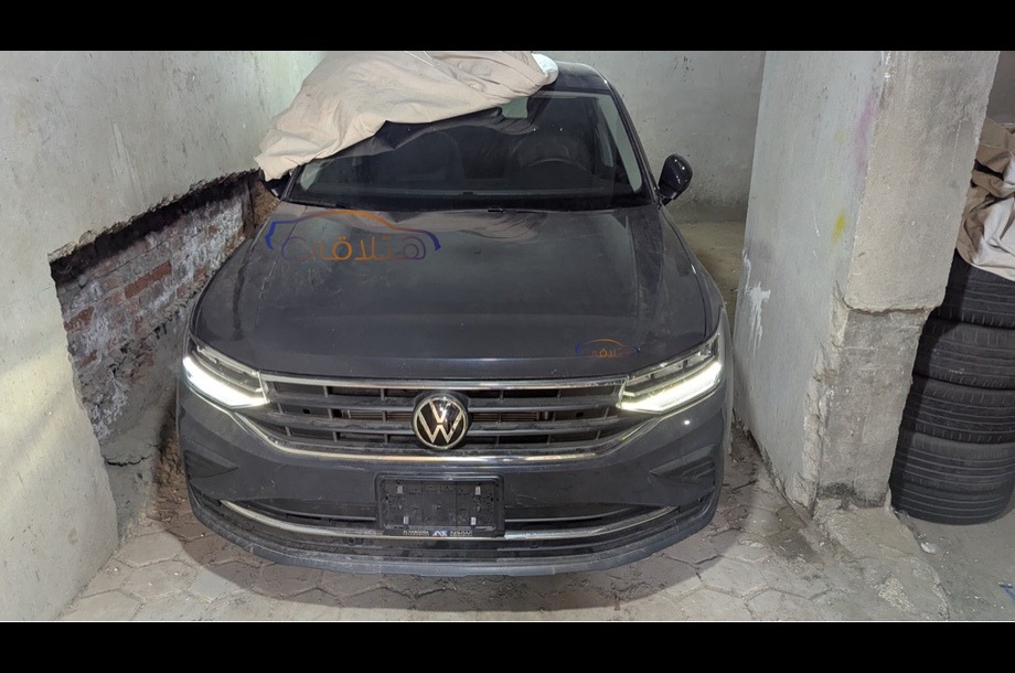 Tiguan Volkswagen 2024 Tagamo3 - New Cairo Dark grey 7034952 - Car for sale : Hatla2ee