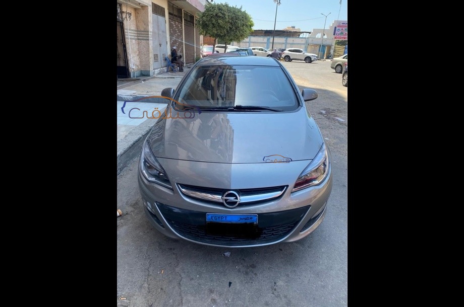 Astra Opel 2016 Port Said Gold 7036538 - Car for sale : Hatla2ee