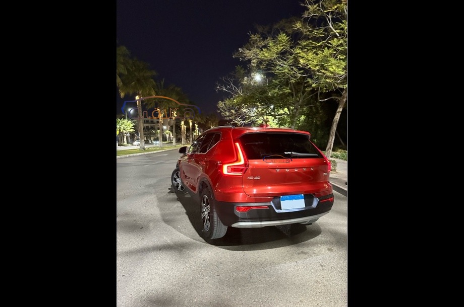 XC 40 Volvo 2021 6 October Red 7038222 - Car for sale : Hatla2ee