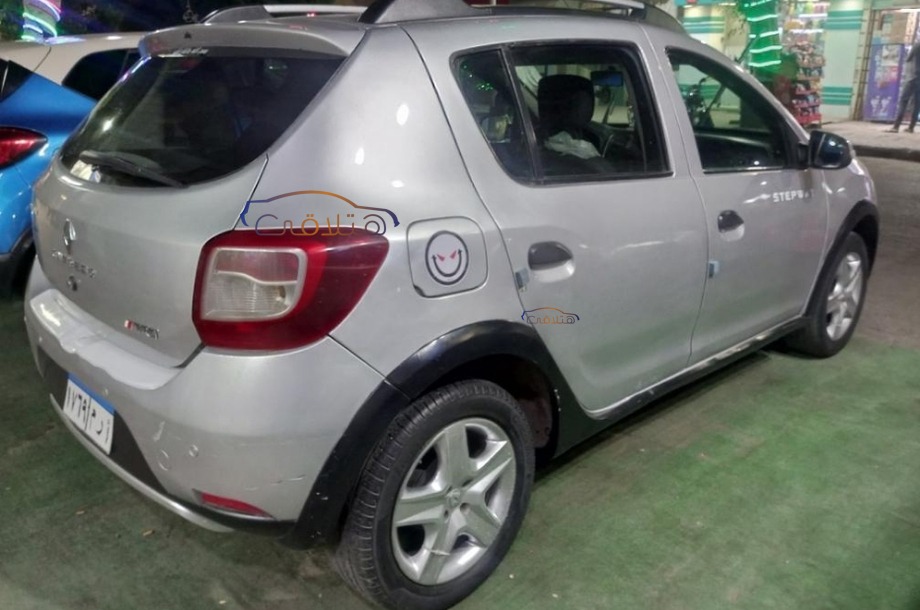 Sandero Step Way Renault 2016 Cairo Silver 7048486 - Car for sale ...