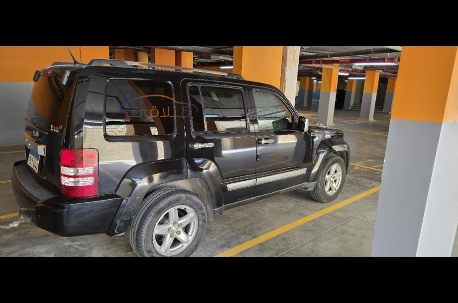 Cherokee Jeep 2011 Cairo Black 7049191 - Car for sale : Hatla2ee