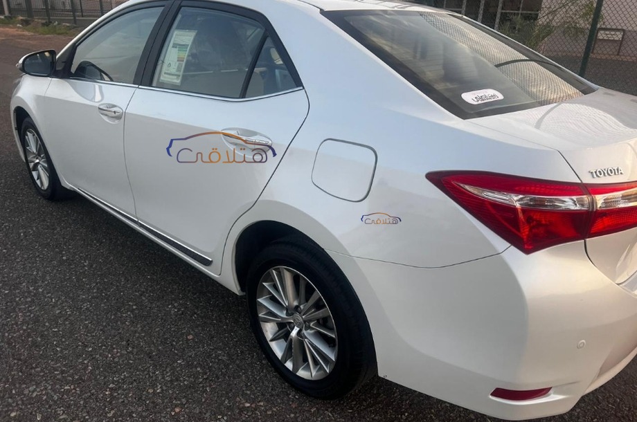 Corolla Toyota 2015 Jeddah White 7055089 - Car for sale : Hatla2ee