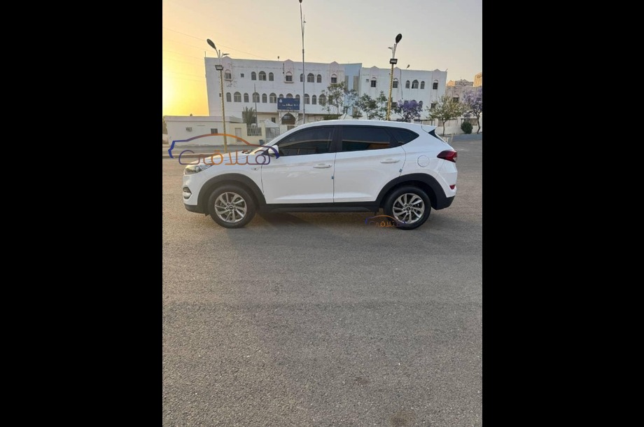 Tucson Hyundai 2018 Riyadh White 7055557 - Car for sale : Hatla2ee
