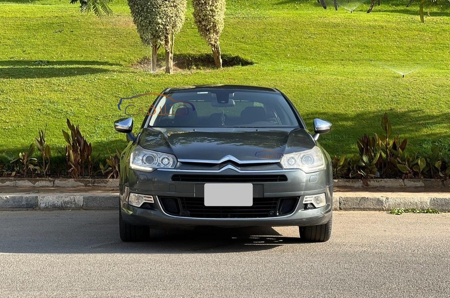 C5 Citroën 2015 Nasr city Dark grey 7056697 - Car for sale : Hatla2ee