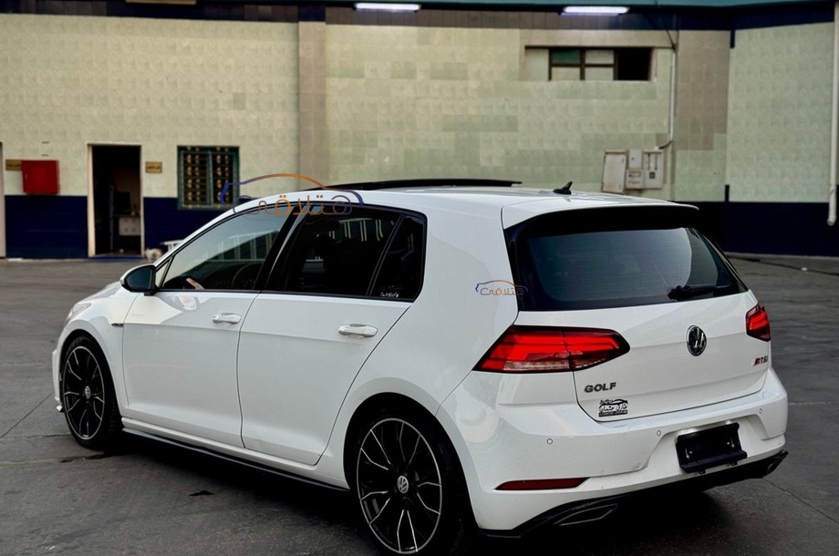 Golf 7 Volkswagen 2018 Port Said White 7057266 - Car for sale : Hatla2ee