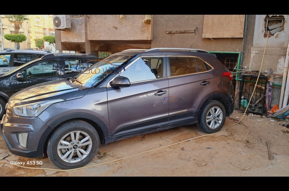 Creta Hyundai 2017 Nasr city Gray 7060339 - Car for sale : Hatla2ee