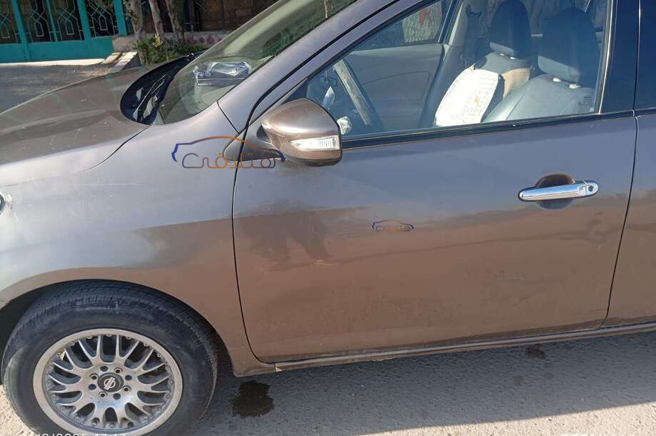 Sunny Nissan 2015 Shubra al-Khaimah Bronze 7062850 - Car for sale ...