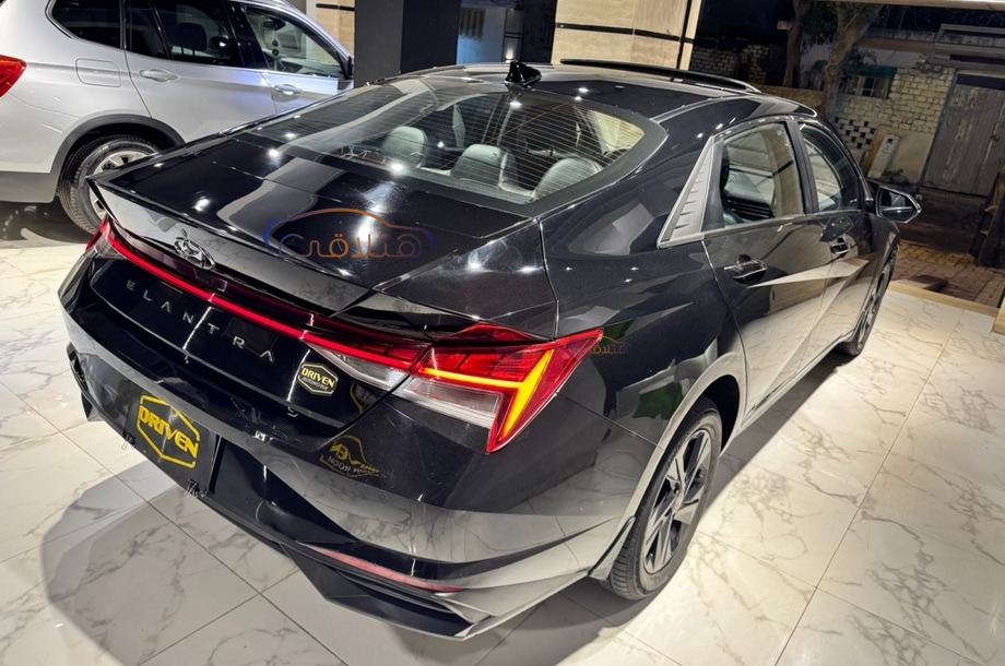 Elantra CN7 Hyundai 2021 Agamy Black 7069671 - Car for sale : Hatla2ee