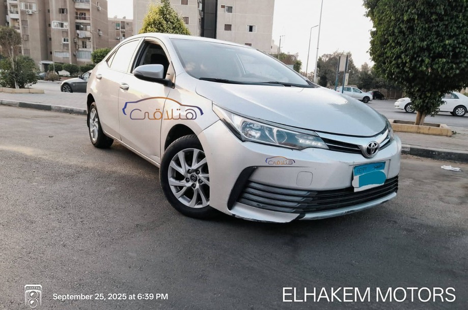 Corolla Toyota 2019 Nasr city Silver 7071082 - Car for sale : Hatla2ee