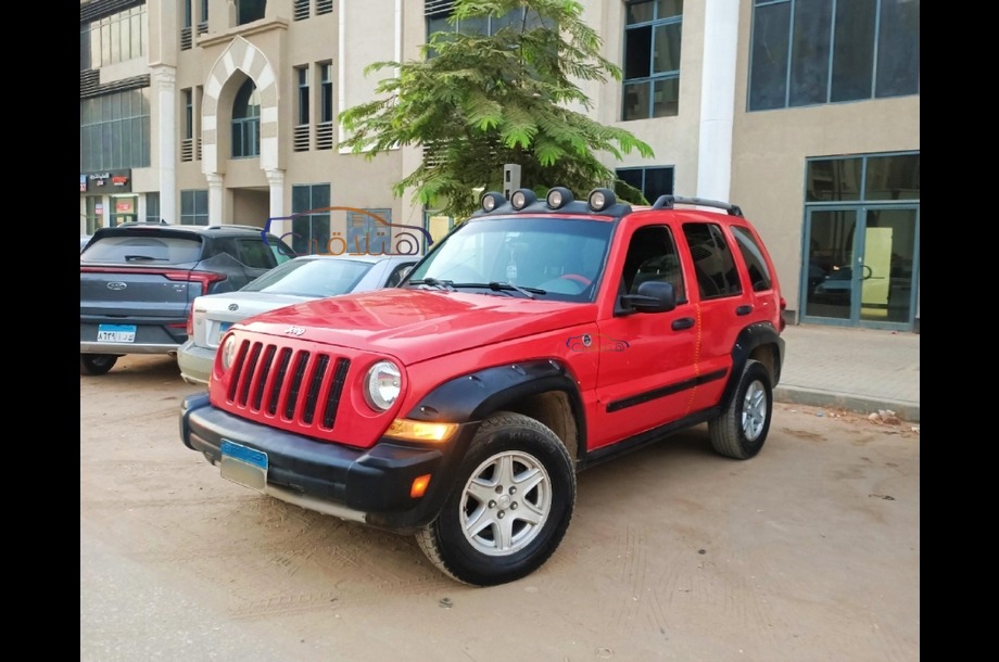 Liberty Jeep 2005 Cairo Red 7076899 - Car for sale : Hatla2ee