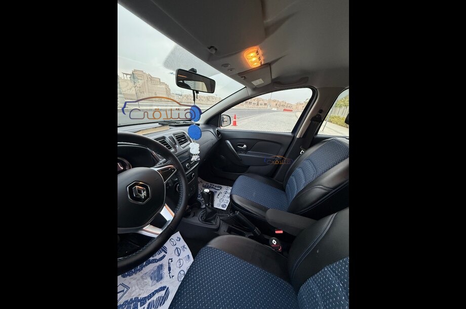 Sandero Step Way Renault Mokattam Blue 7078043 - Car for sale : Hatla2ee
