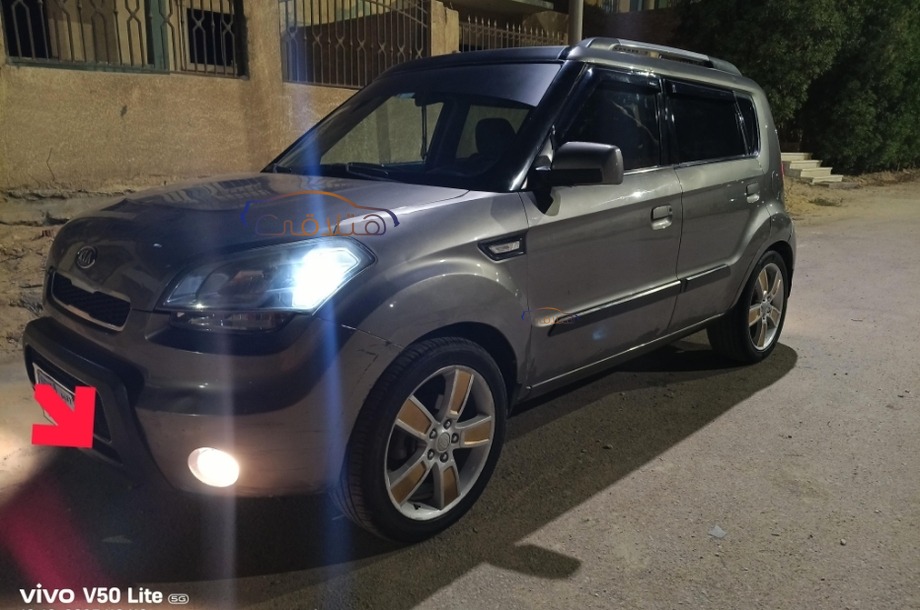 Soul Kia 2010 6 October Silver 7086214 - Car for sale : Hatla2ee
