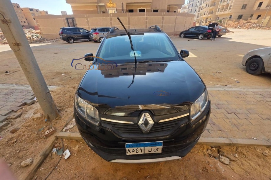Sandero Step Way Renault 2017 Giza Black 7086626 - Car for sale : Hatla2ee