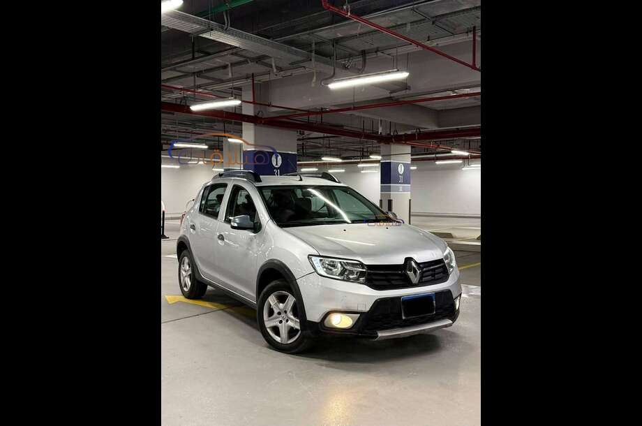 Sandero Step Way Renault 2021 El Senbellawein Silver 7086904 - Car for ...