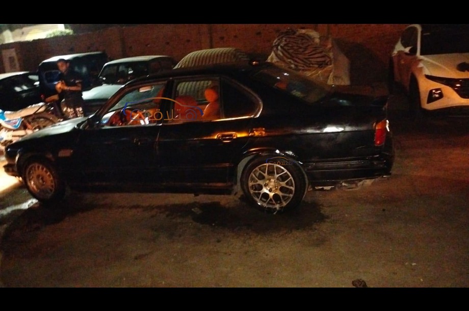 518 BMW 1992 Warraq Black 7087417 - Car for sale : Hatla2ee