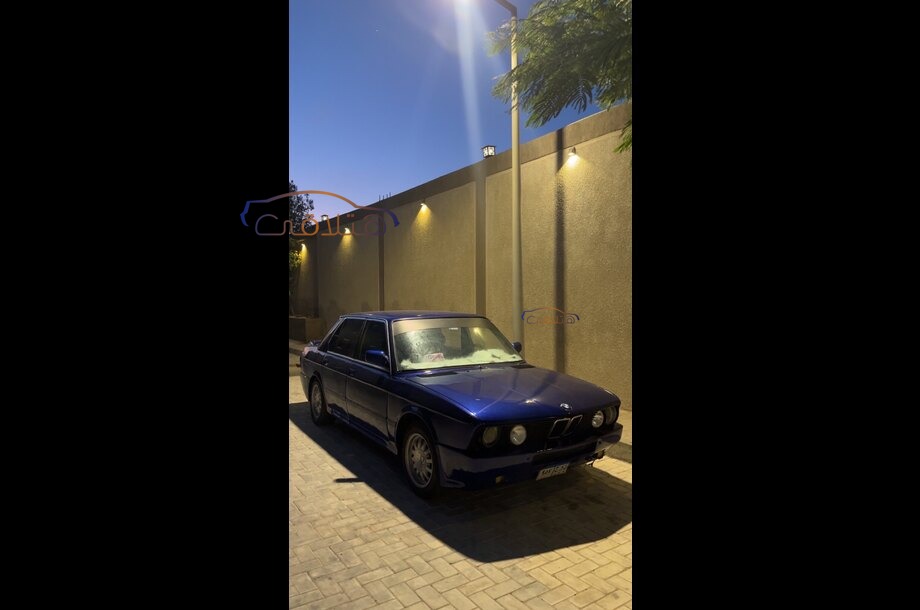 518 BMW 1983 Hadayeq El Zeitoun Blue 7090431 - Car for sale : Hatla2ee