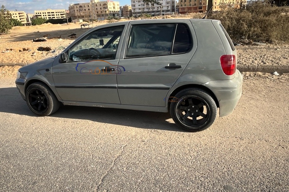 Polo Volkswagen 2001 6 October Silver 7106855 - Car for sale : Hatla2ee